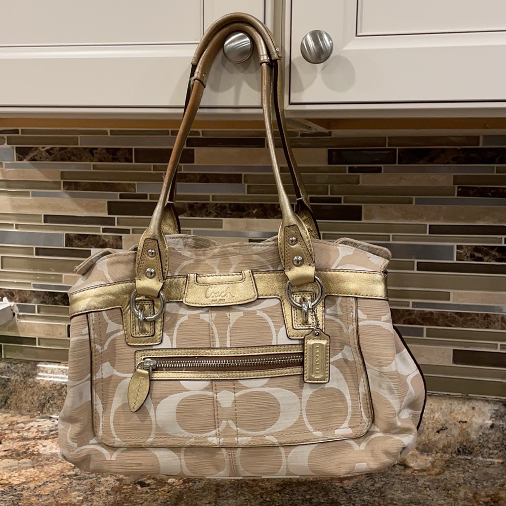 Coach Signature Penelope Shoulder Bag - Gem